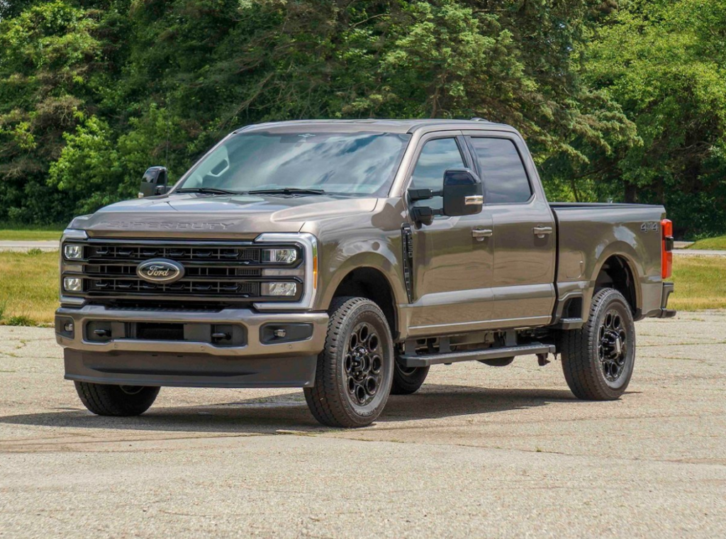 2025 Ford F250 Super Duty: A Heavy-Duty Pickup with Unmatched Power and ...